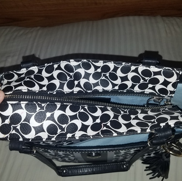 Coach | Bags | Coach Signature Chelsea Heritage Tote | Poshmark